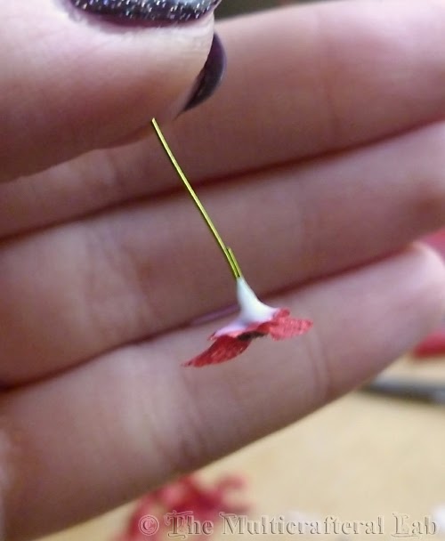 The Multicrafteral Lab: Froggy's summer contest +poppy tutorial