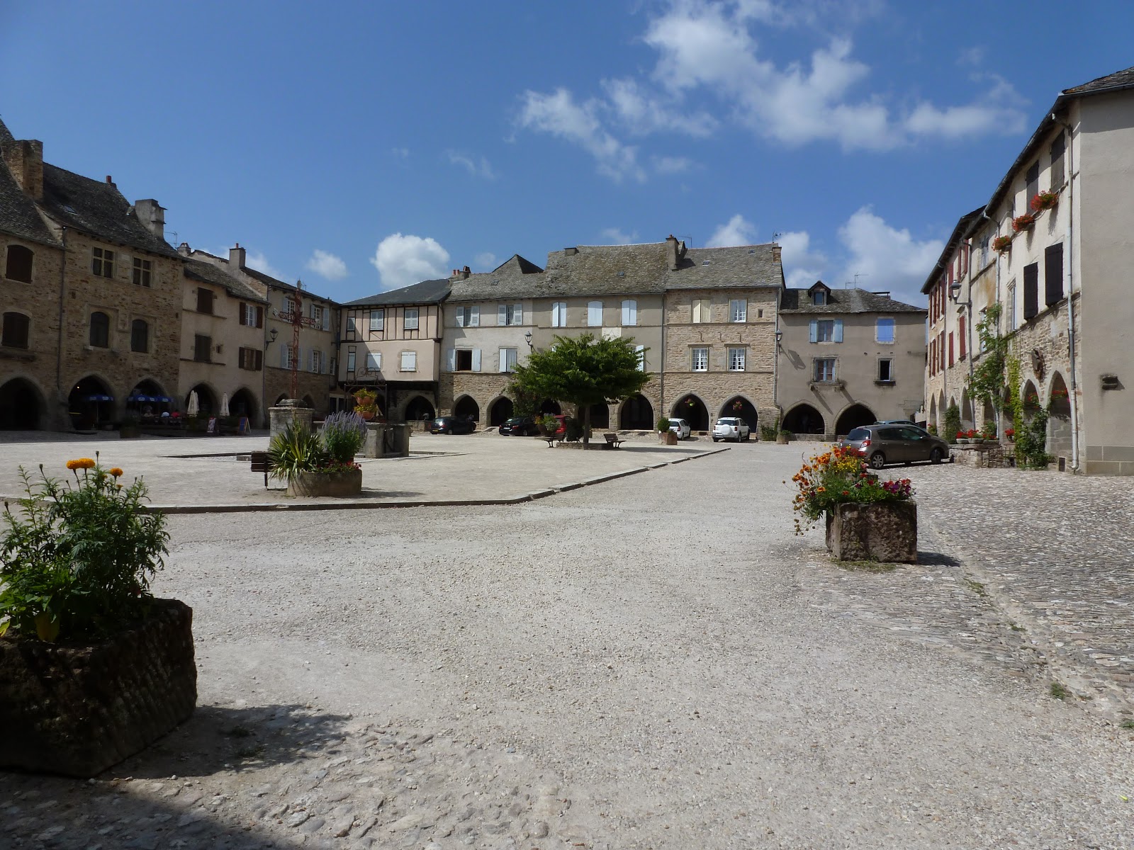 j'ai vu, j'ai photographié, je partage: Sauveterre de Rouergue en Aveyron