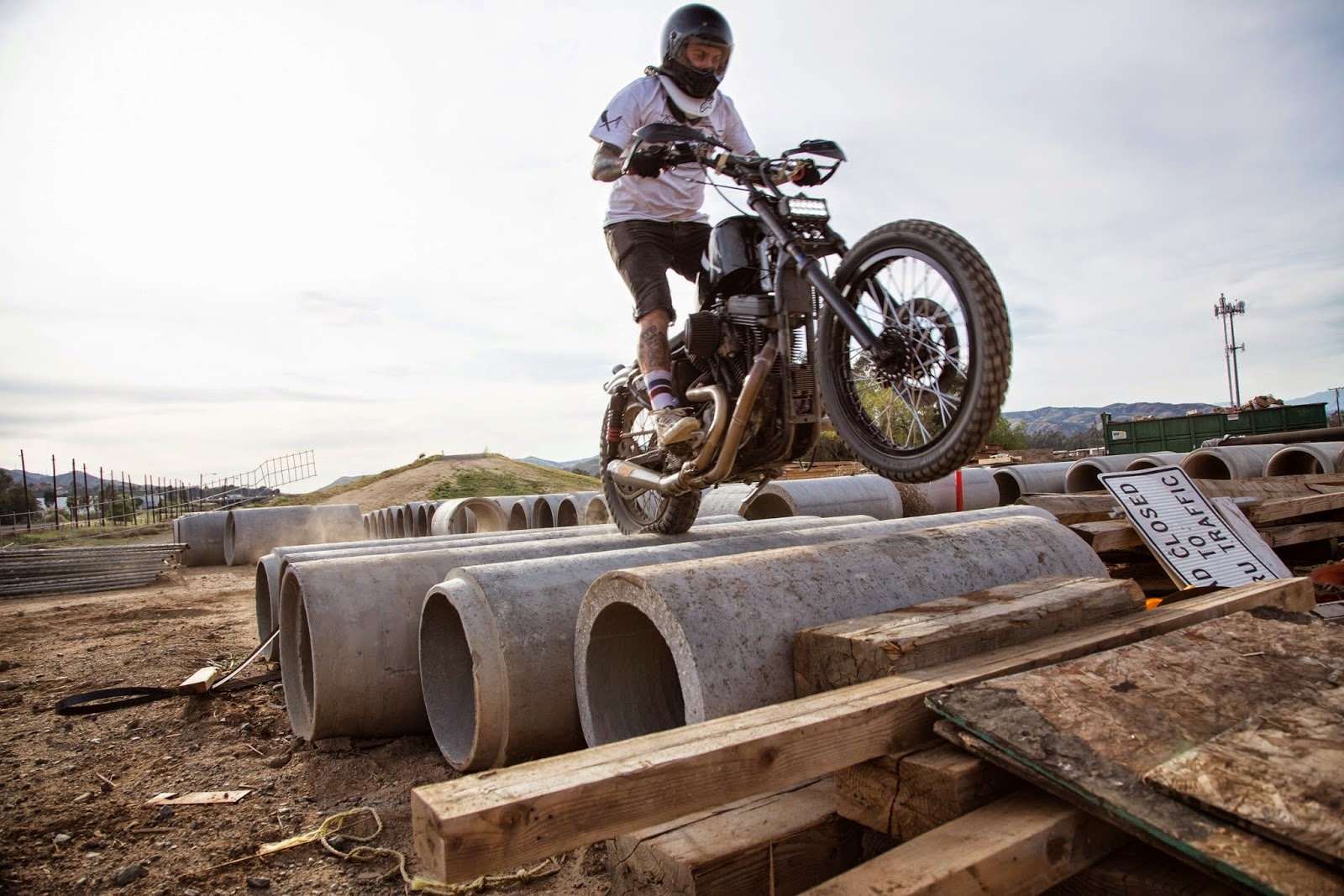 El Corra Motors: Buddy Suttle + the Rusty Butcher