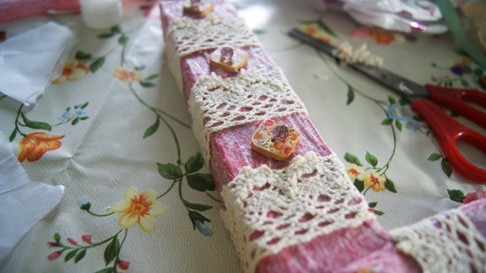 HOW TO MAKE YOUR OWN DIY INITIAL LETTERS - A Life With Frills