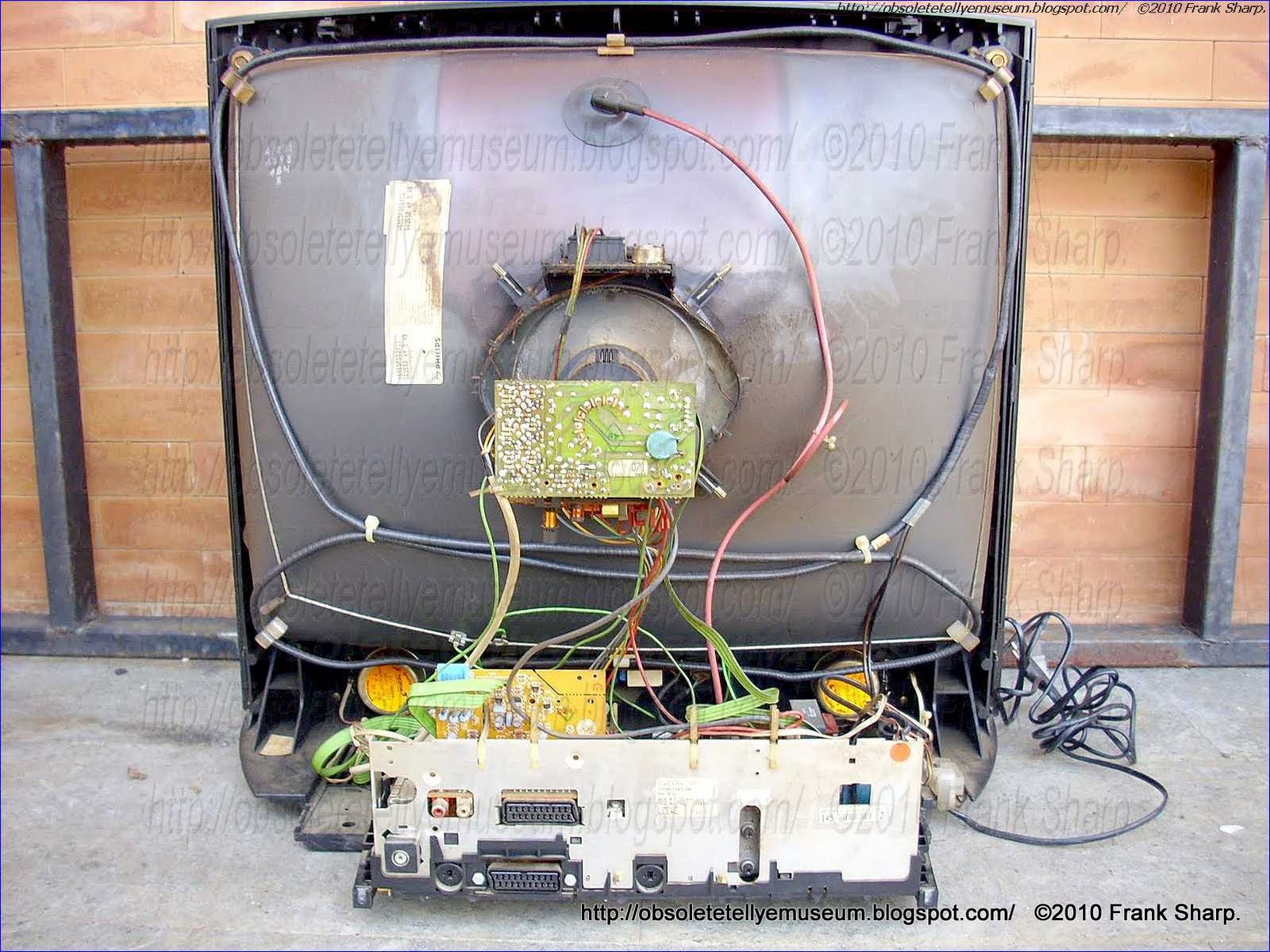 Obsolete Technology Tellye !: LOEWE CALIDA 72 Super Flatline Art. Nr ...