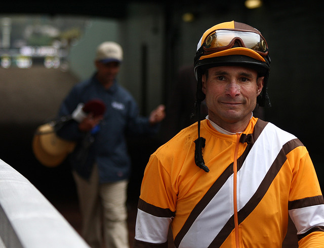 PURA HÍPICA: ALEX SOLIS A LOS 47 AÑOS SIGUE SIENDO UN CAMPEON