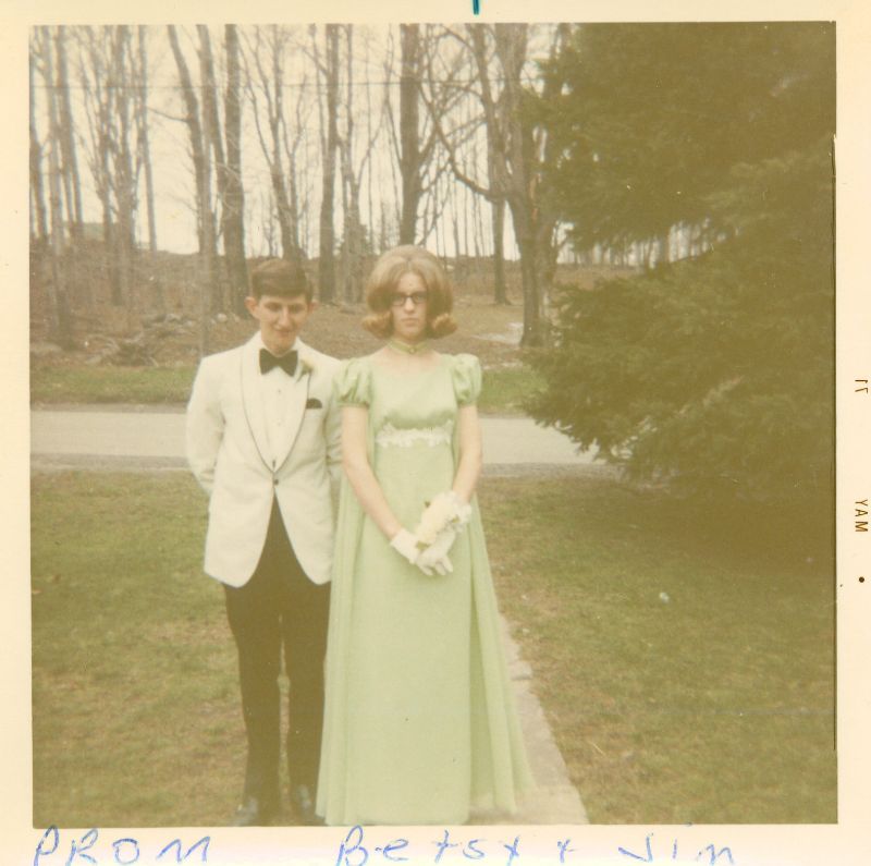 40 Cool Pics of the '70s Prom Couples ~ Vintage Everyday