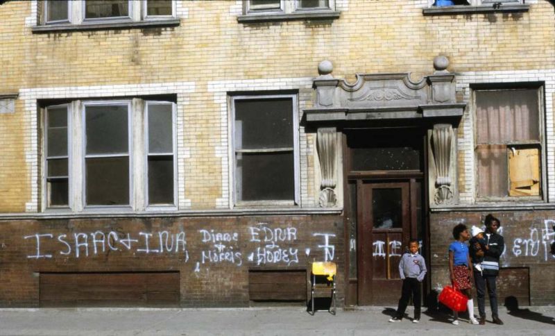 Fascinating Vintage Photographs Capture Everyday Life in Tri-Taylor ...