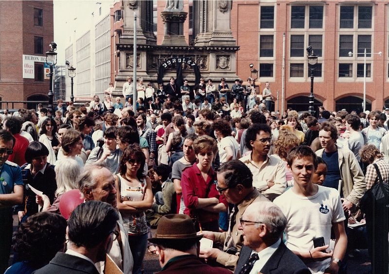 Fascinating Vintage Snapshots of Manchester in the ‘80s ~ Vintage Everyday