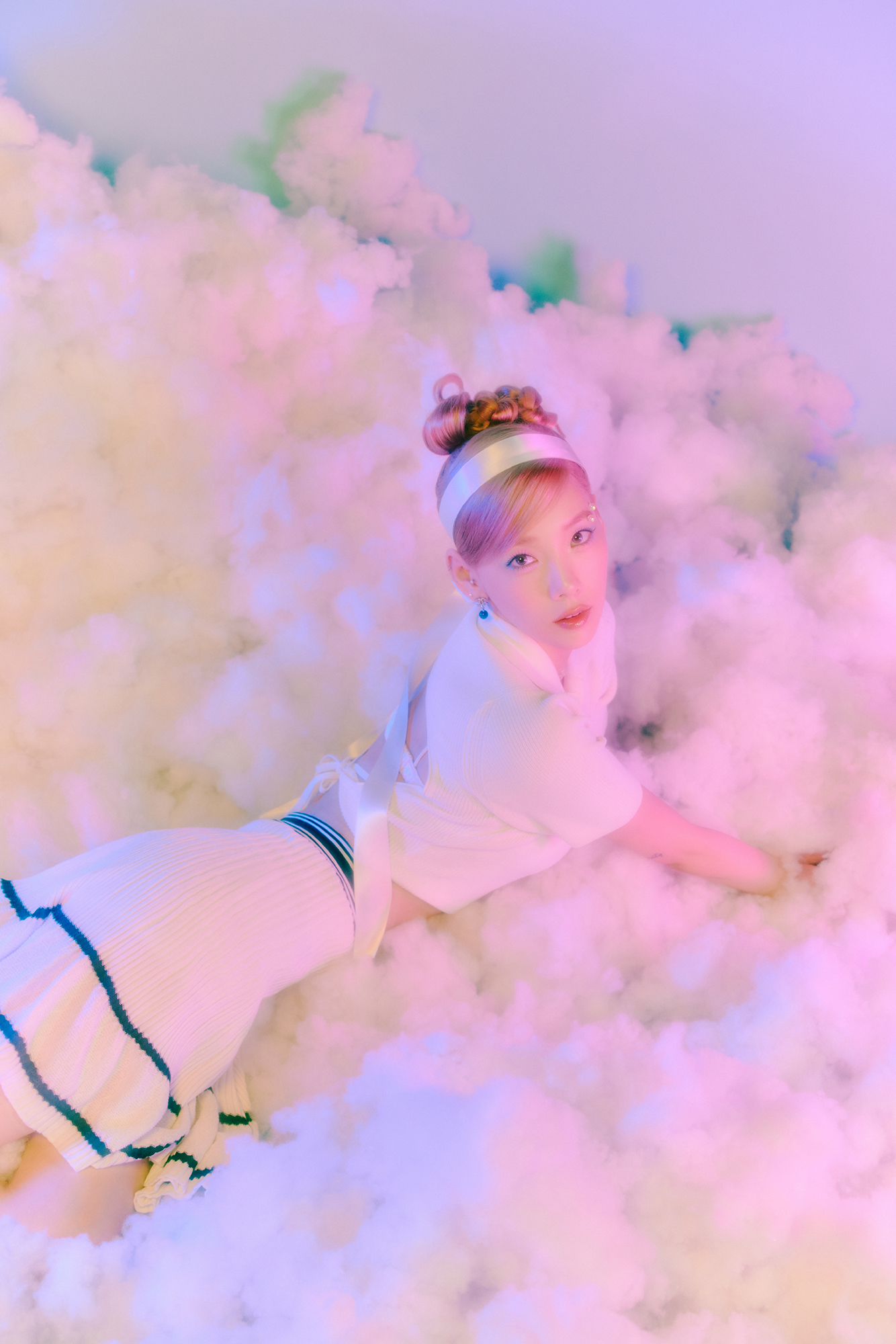 TAEYEON. Single 'Weekend' Teaser - Official PHOTO | GGPM