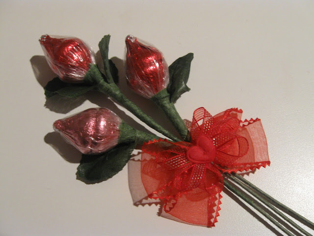 Tips, Treats & Treasures: Hershey's Kisses Roses