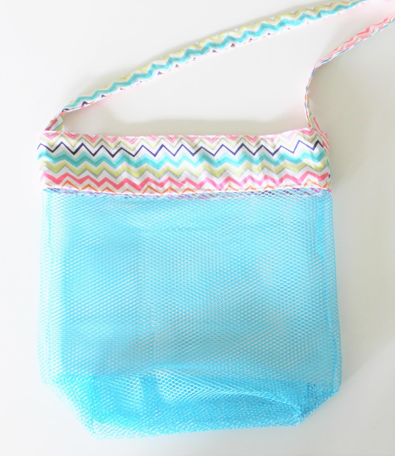 Simple DIY Mesh Beach Bag - Free Sewing Pattern | Sew Simple Home