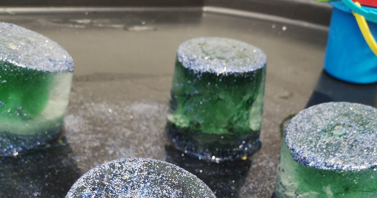 Space Week Tuff Tray (Part 2)