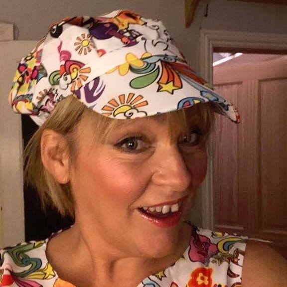 DEBUT JOURNEYS Louie Stowell - Words&Pictures