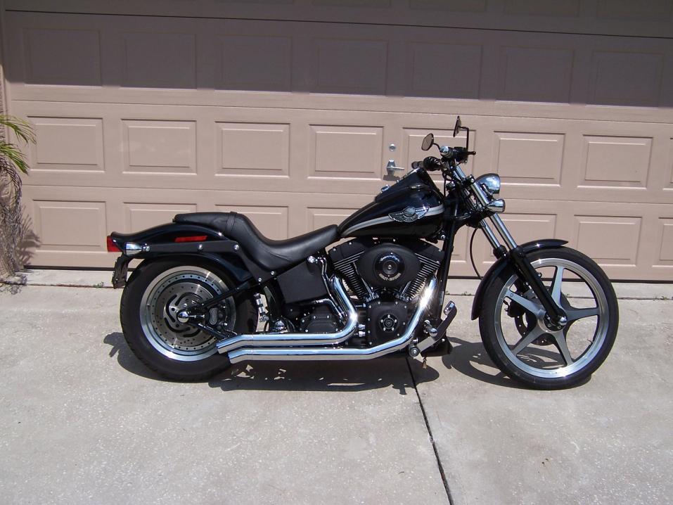 Harley-Davidson: 2009 Harley-Davidson FXSTB Night Train
