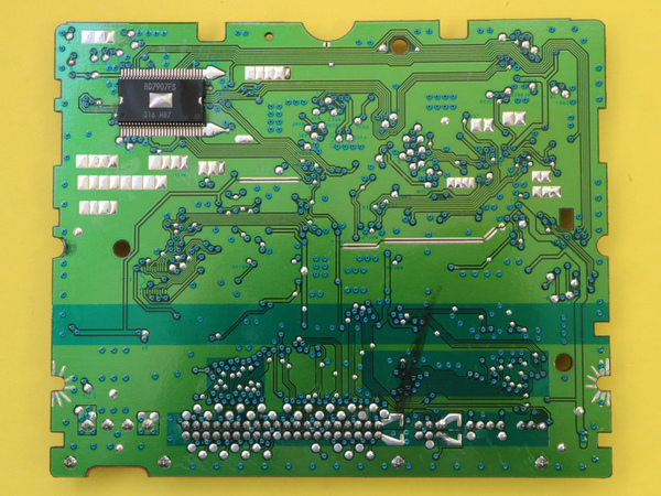 BugWorkShop - 甲蟲工作室: HLDS（日立樂金）GCE-8481B 讀寫光碟機（CD-RW Drive）PCB 板 - 拆解（三）