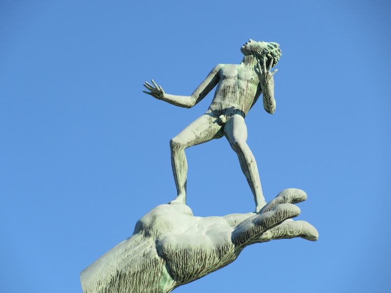 Detroit Video Daily: Hand of God Statue