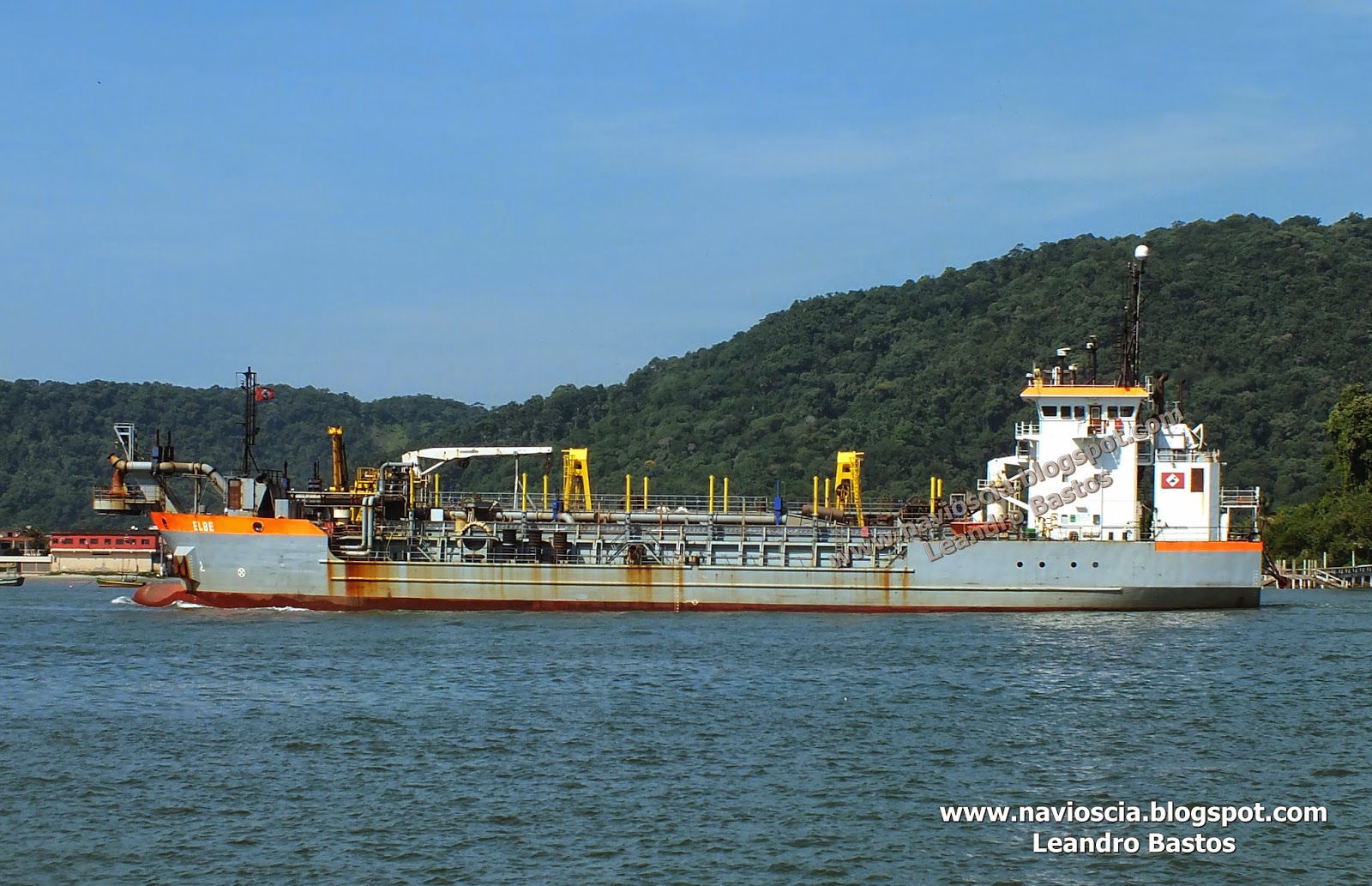 Navios de Santos & CIA: Draga ELBE