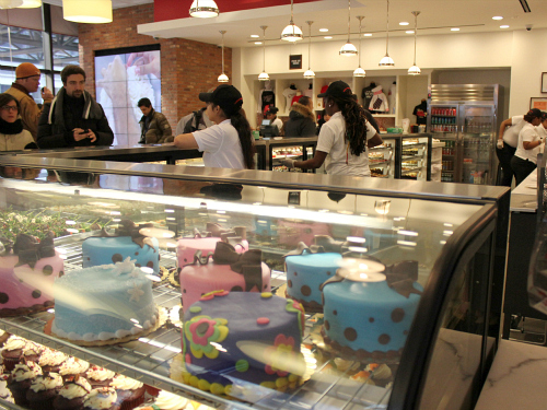 love, laurie: nyc: cake boss cafe