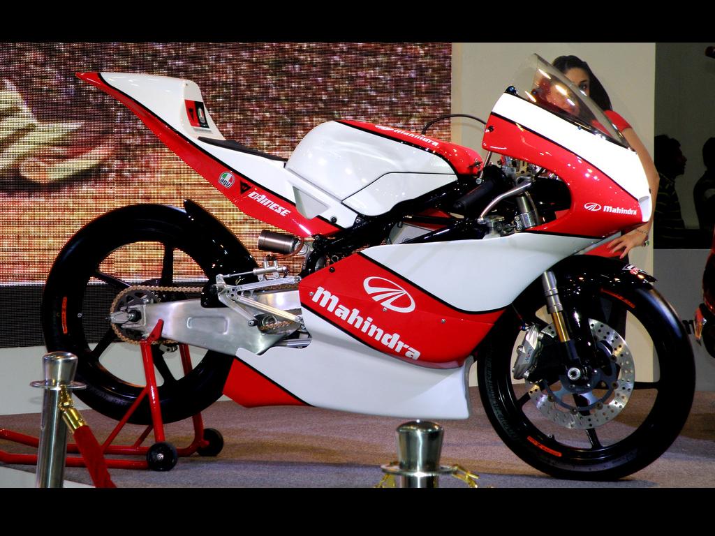 Mahindra shows its Moto3 bike the MGP30, 110 cc Stallio & 300 cc Mojo ...