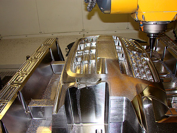 Breton Matrix e Flymill: le macchine ideali per lavorare gli stampi ...