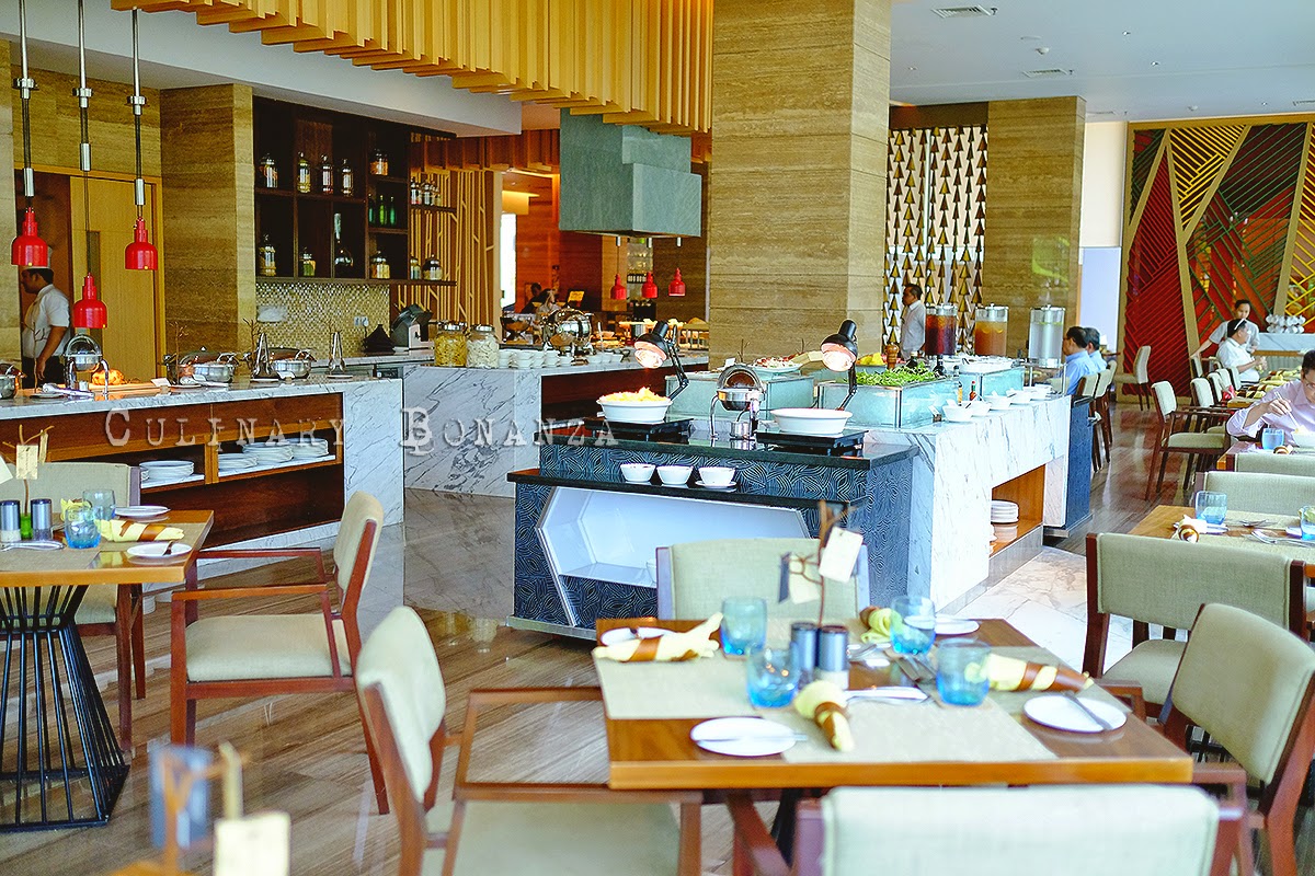 Dining Surrounded by an Oasis at Botany Restaurant | Culinary Bonanza