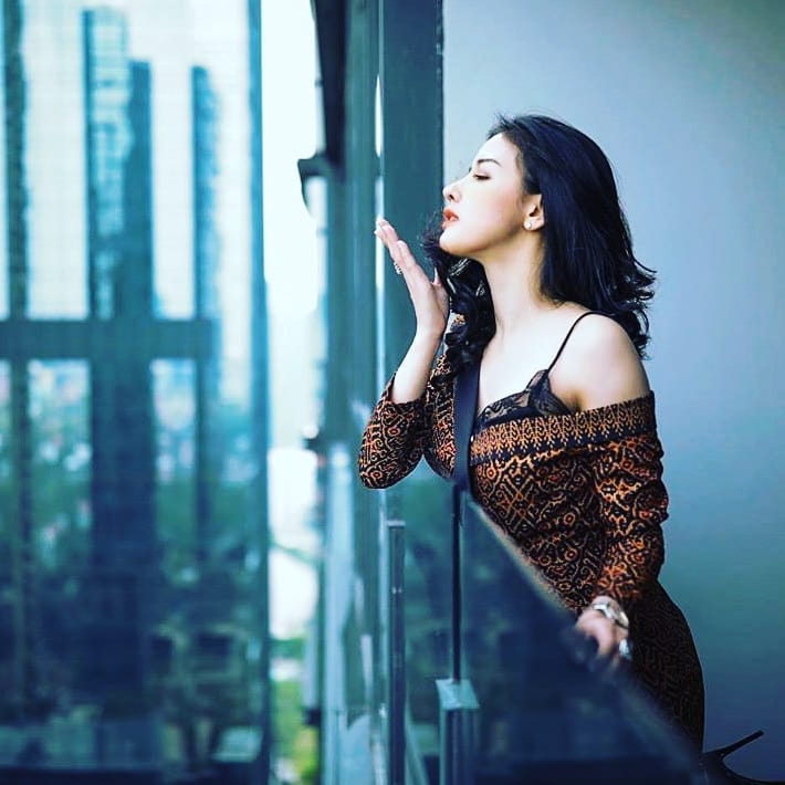 Foto, Profil dan Fakta Siwi Sidi Pramugari Cantik Diisukan Simpanan Eks ...