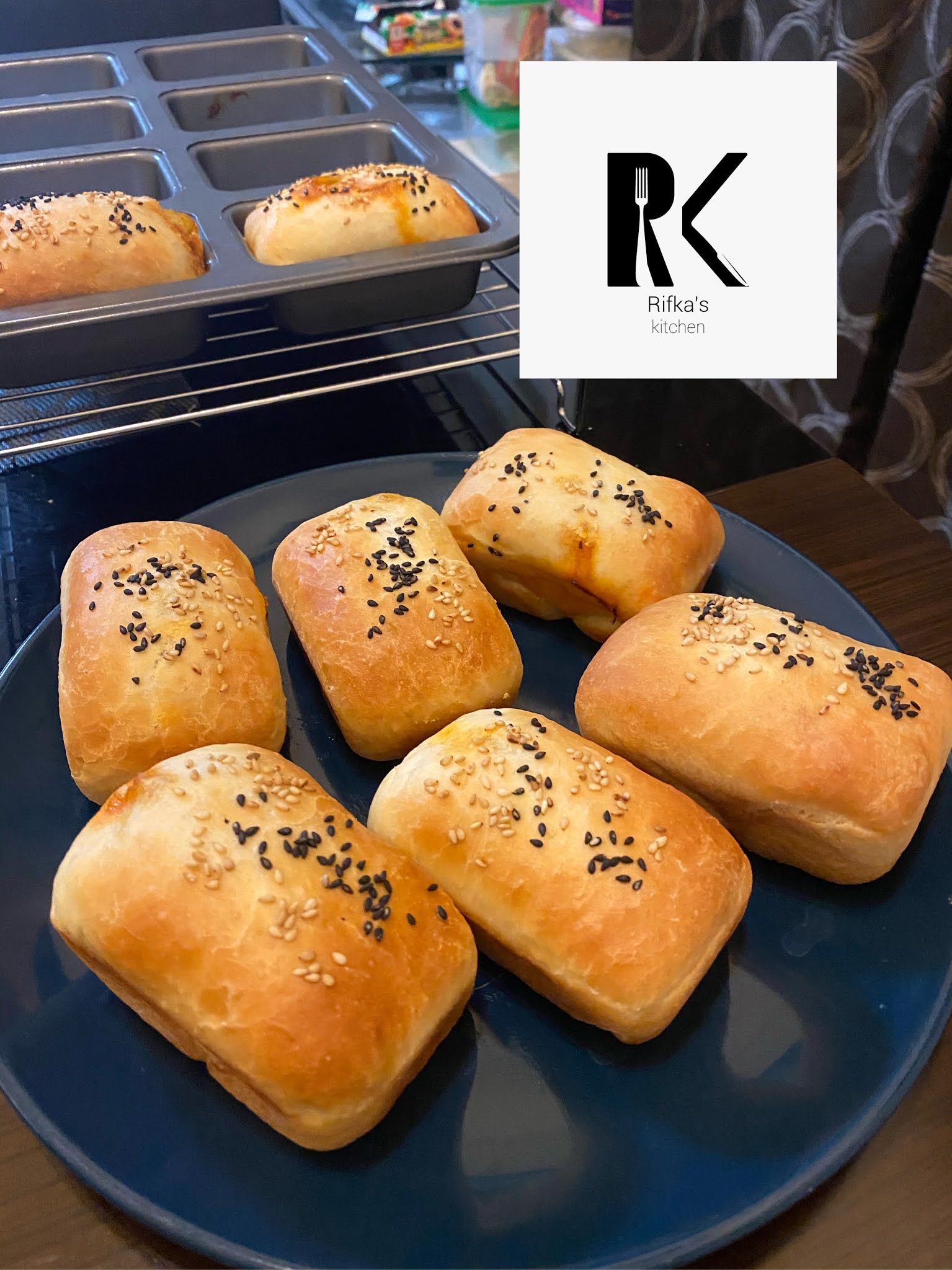 My Super Soft Seeni Sambol Bread Bun