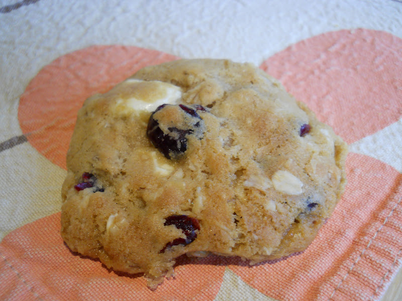 Eat cook and love: Biscuits aux canneberges, chocolat blanc et cardamome