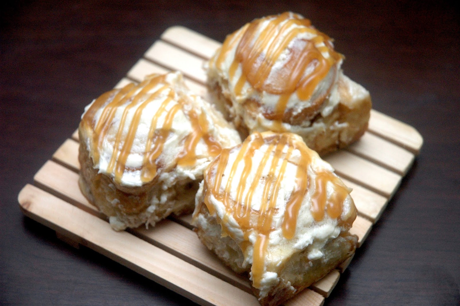 DUDE FOR FOOD: Sweet Indulgence: Cinnabon's New Dulce de Leche Minibon