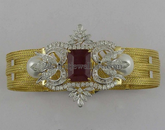 Gold Fancy Bracelet - Jewellery Designs