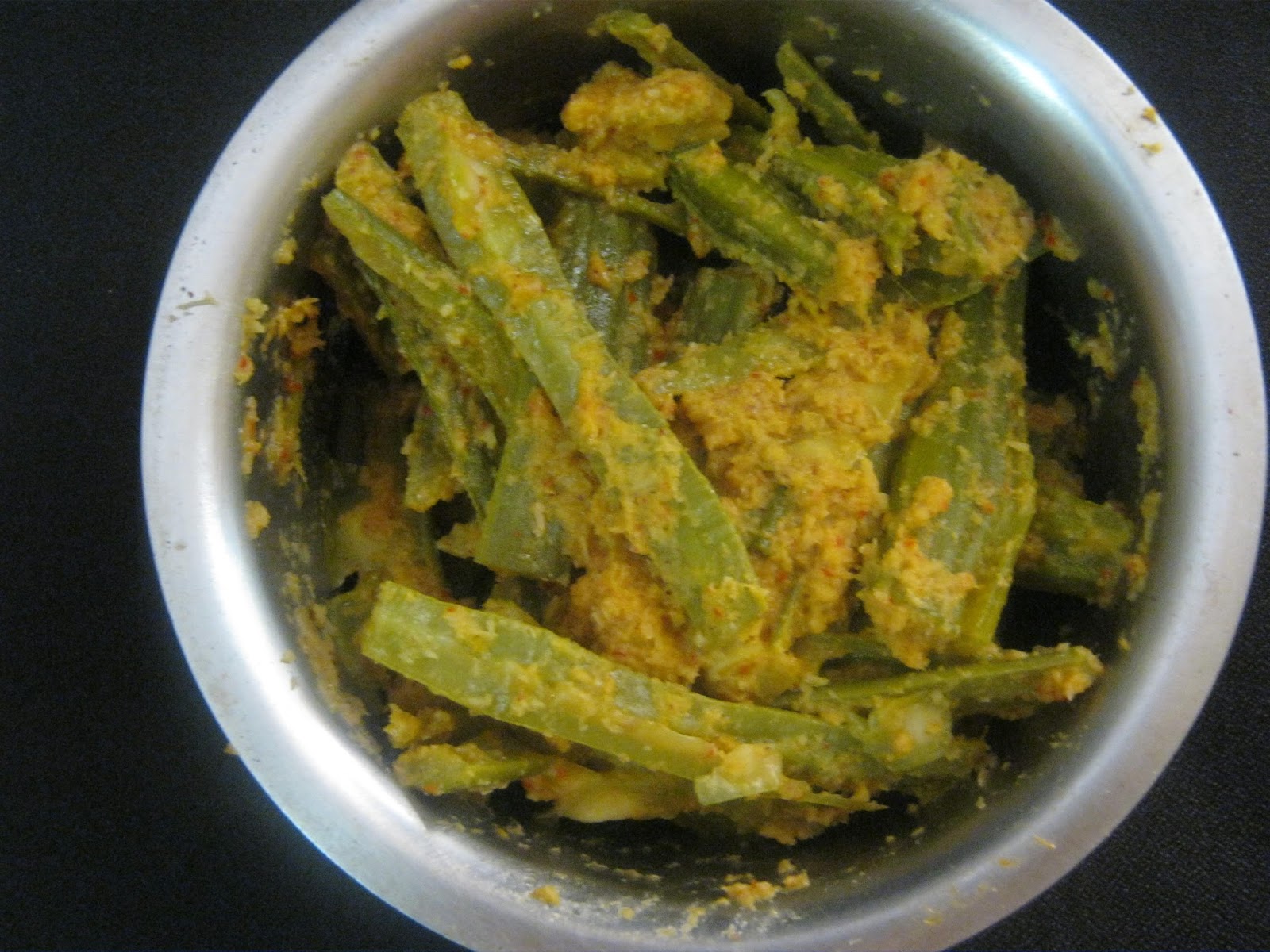 Sharing My Knowledge: drumstick poriyal / murungakkai kootu