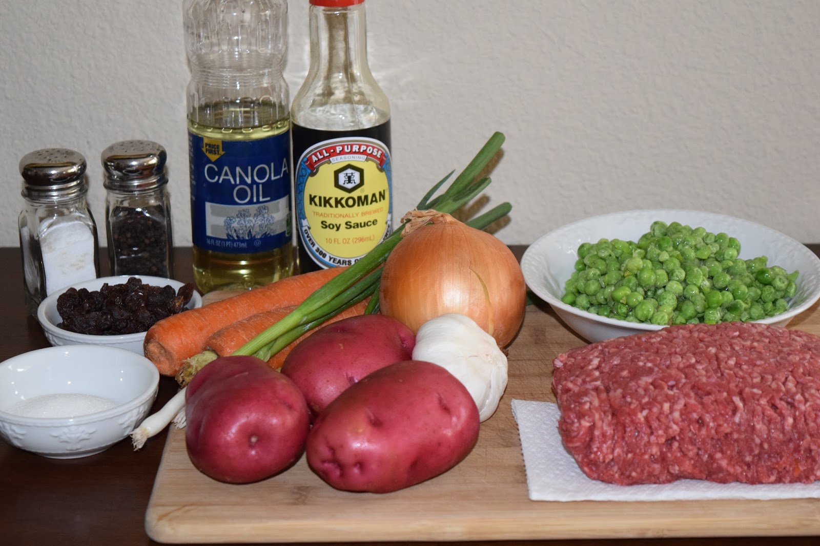 Filipino Food Aficionado: Empanada (Meat and Vegetable Turnover)