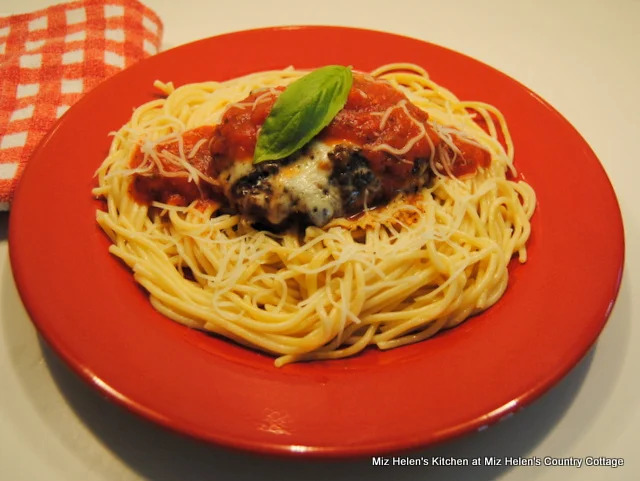 Chicken Parmesan Patty With Spaghetti