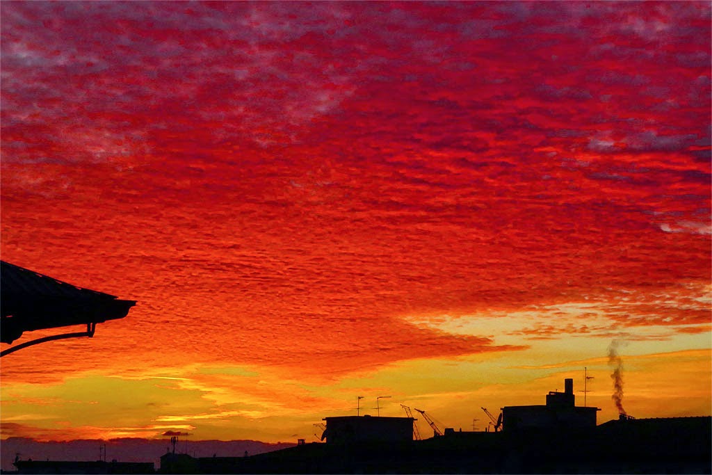 Livorno Daily Photo Red Sky At Night livorno-daily-photo-red-sky-at-night