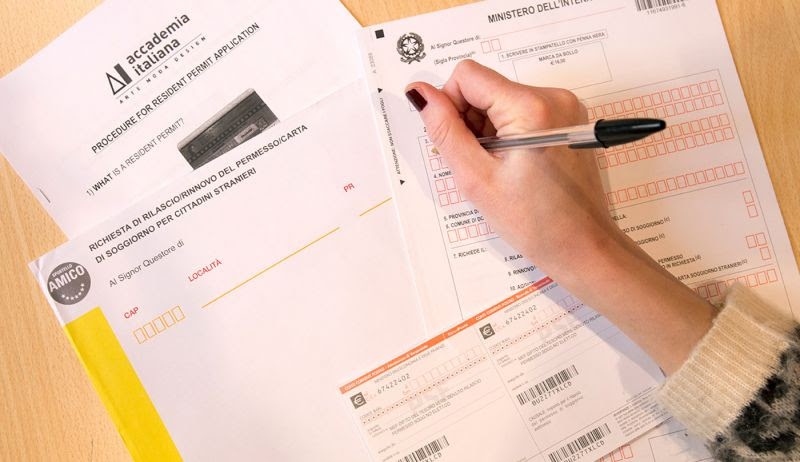 Kit permesso di soggiorno: Cos’è e come si compila? (2021)