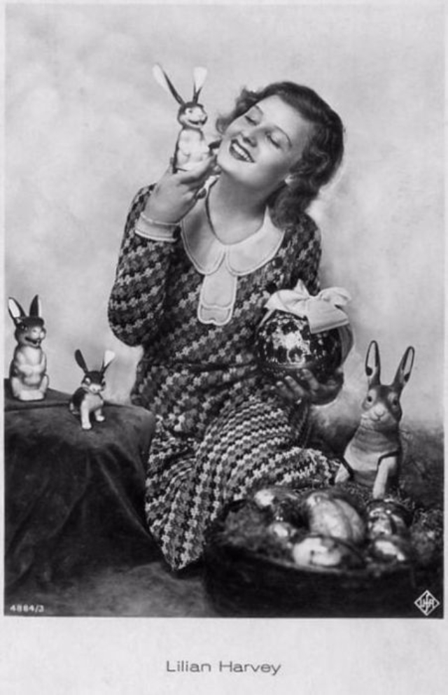 20 Vintage Photographs Show How Classic Hollywood Stars Celebrate ...