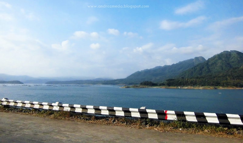 Androzmeda: Waduk Wadaslintang ''Ngabuburit''