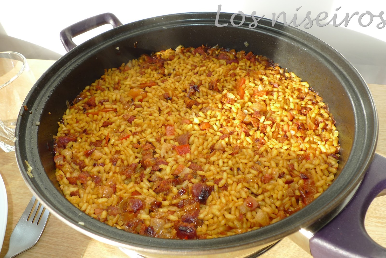 Los niseiros: Arroz con chorizo