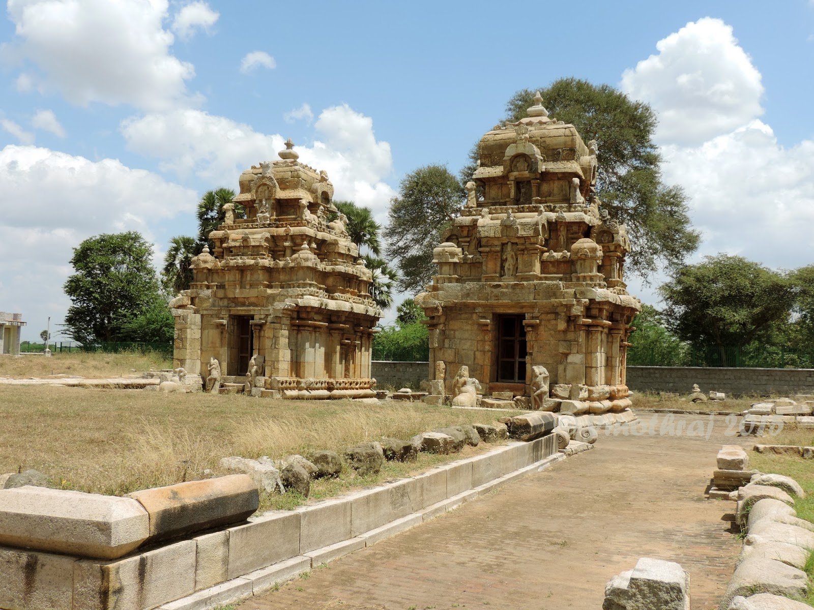 Tamilnadu Tourism: Moovar Koil (Three Temples), Kodumbalur