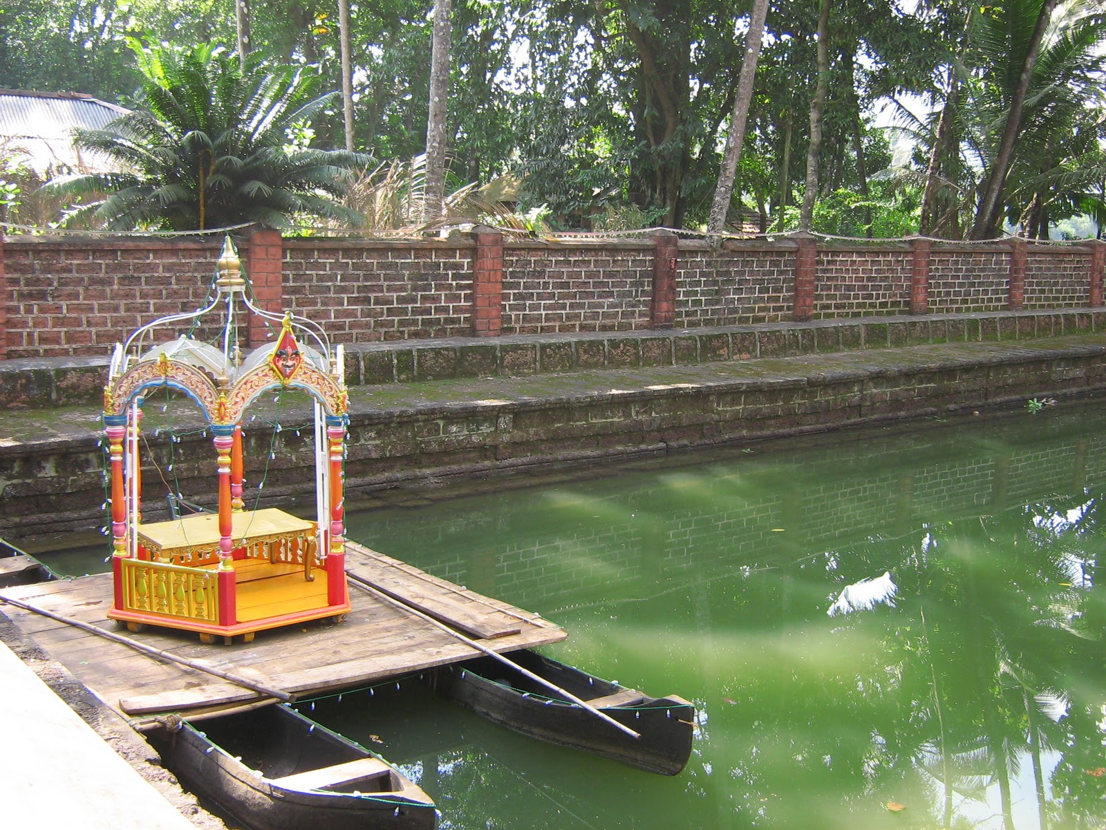 Travelz Unlimited: Mhalsa devi temple, Mardol , Goa.
