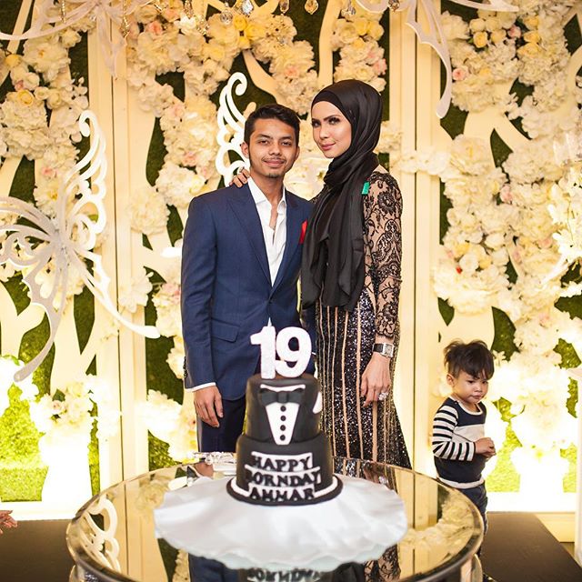 Terlajak mewah macam majlis Putera Raja! Mari saksikan 30 Gambar ...