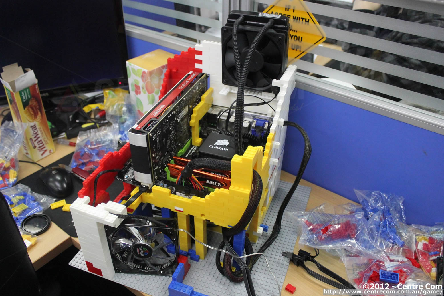 Centre Com: Centre Com Builds A Lego PC!