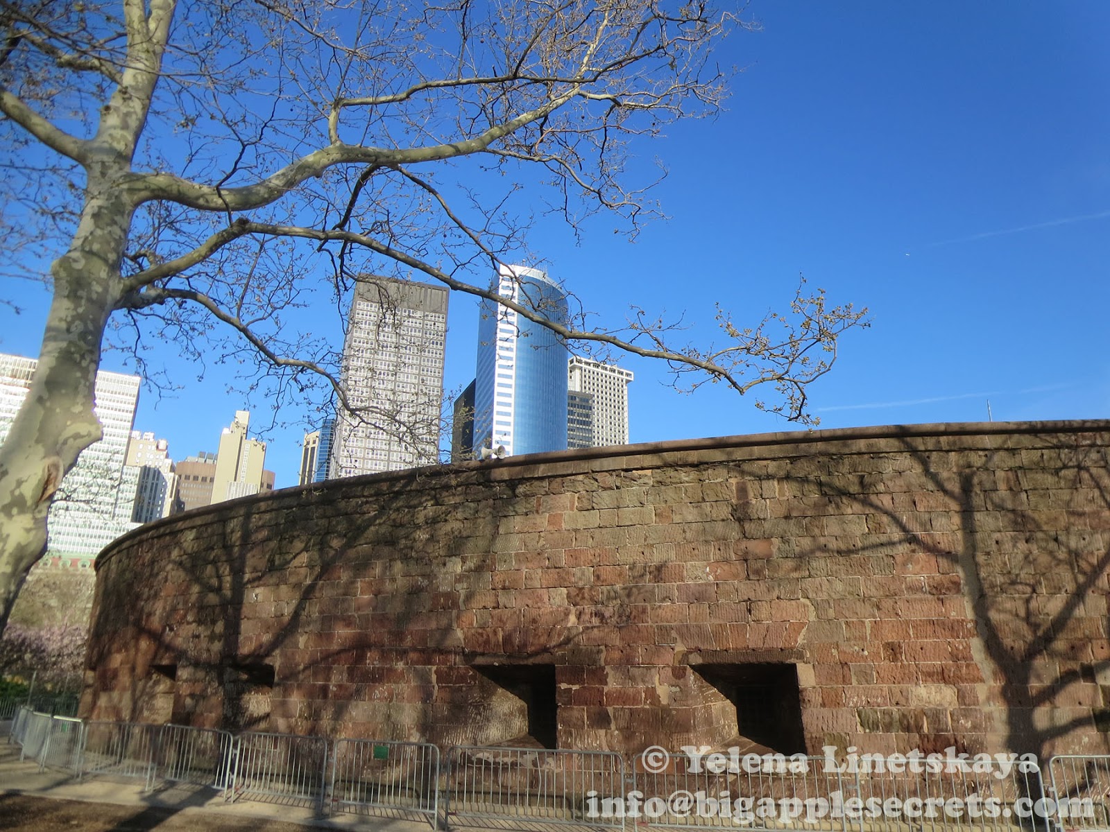 Big Apple Secrets: Clinton Castle - immigration center, aquarium ...