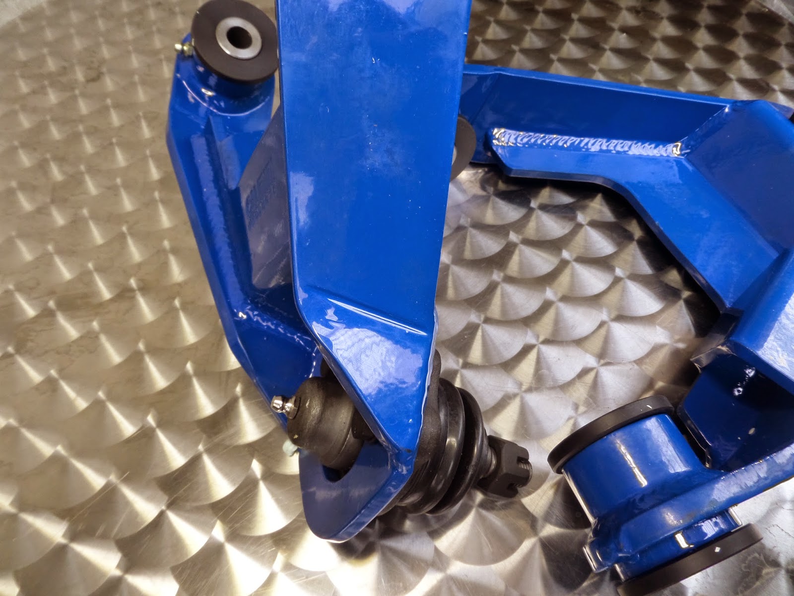 BespokeOffRoad: Trapezio Nissan Navara By Calmini