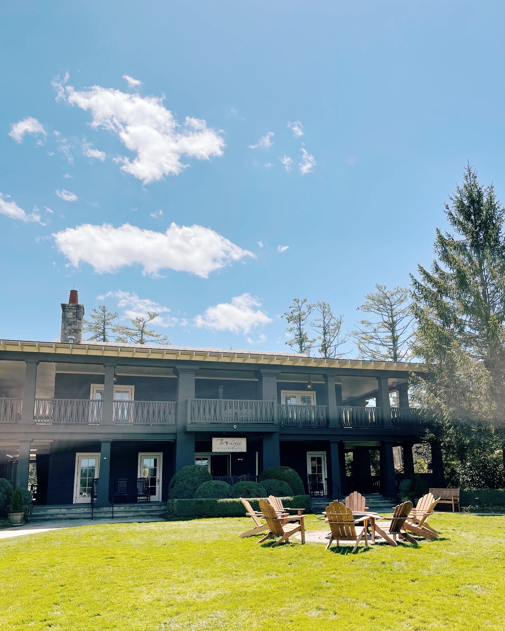 Summer Wind: Travel Guide: Old Edwards Inn Highlands, North Carolina