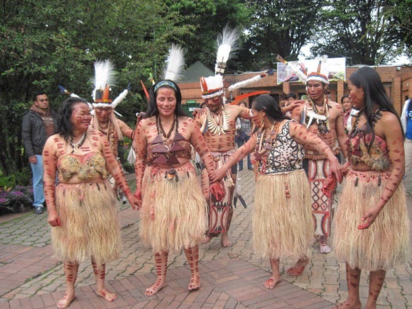 ARTESANÍA INDÍGENA SIKUANI