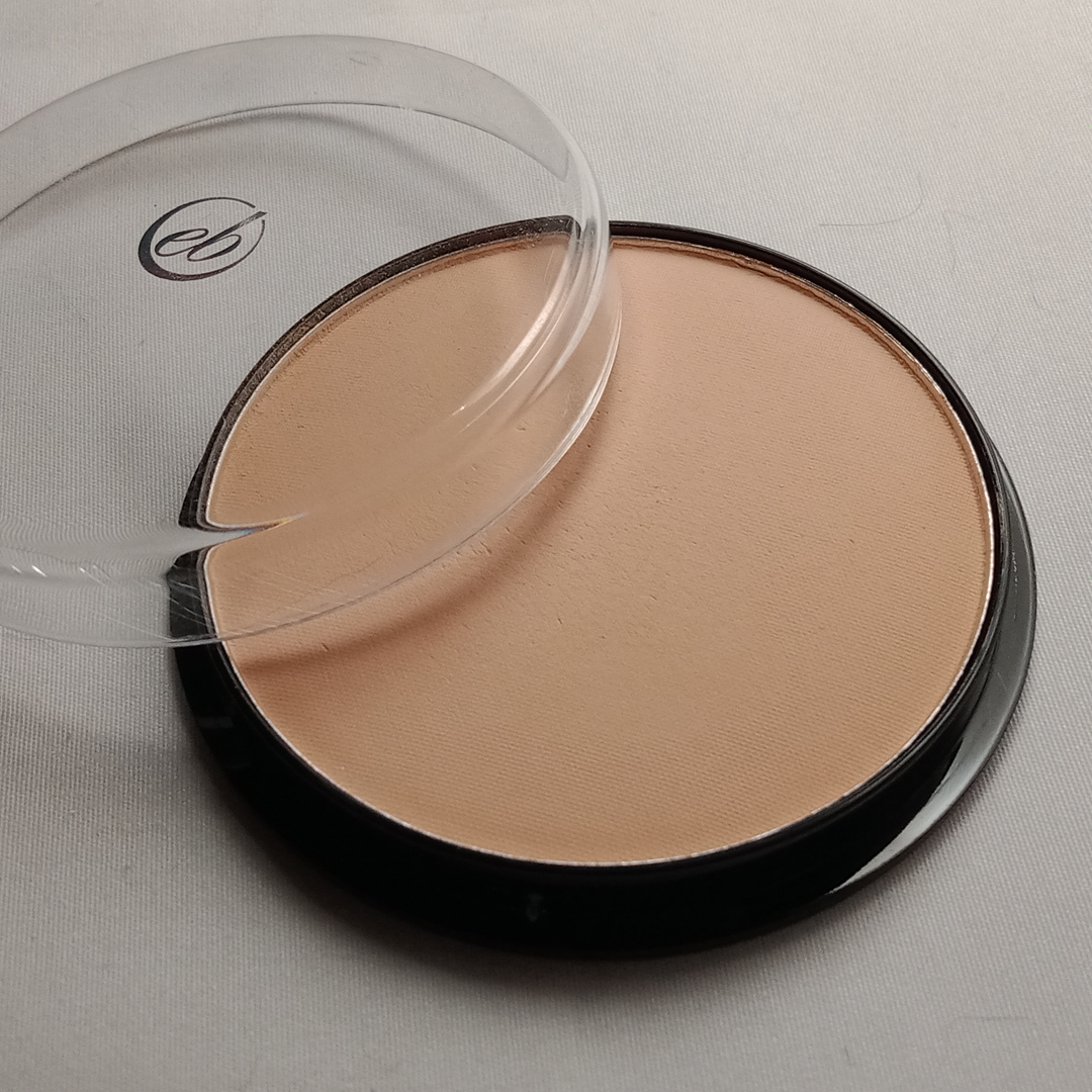 FACE: Ever Bilena Face Powder with Vitamin E in Honey | Lady Rattus Blog