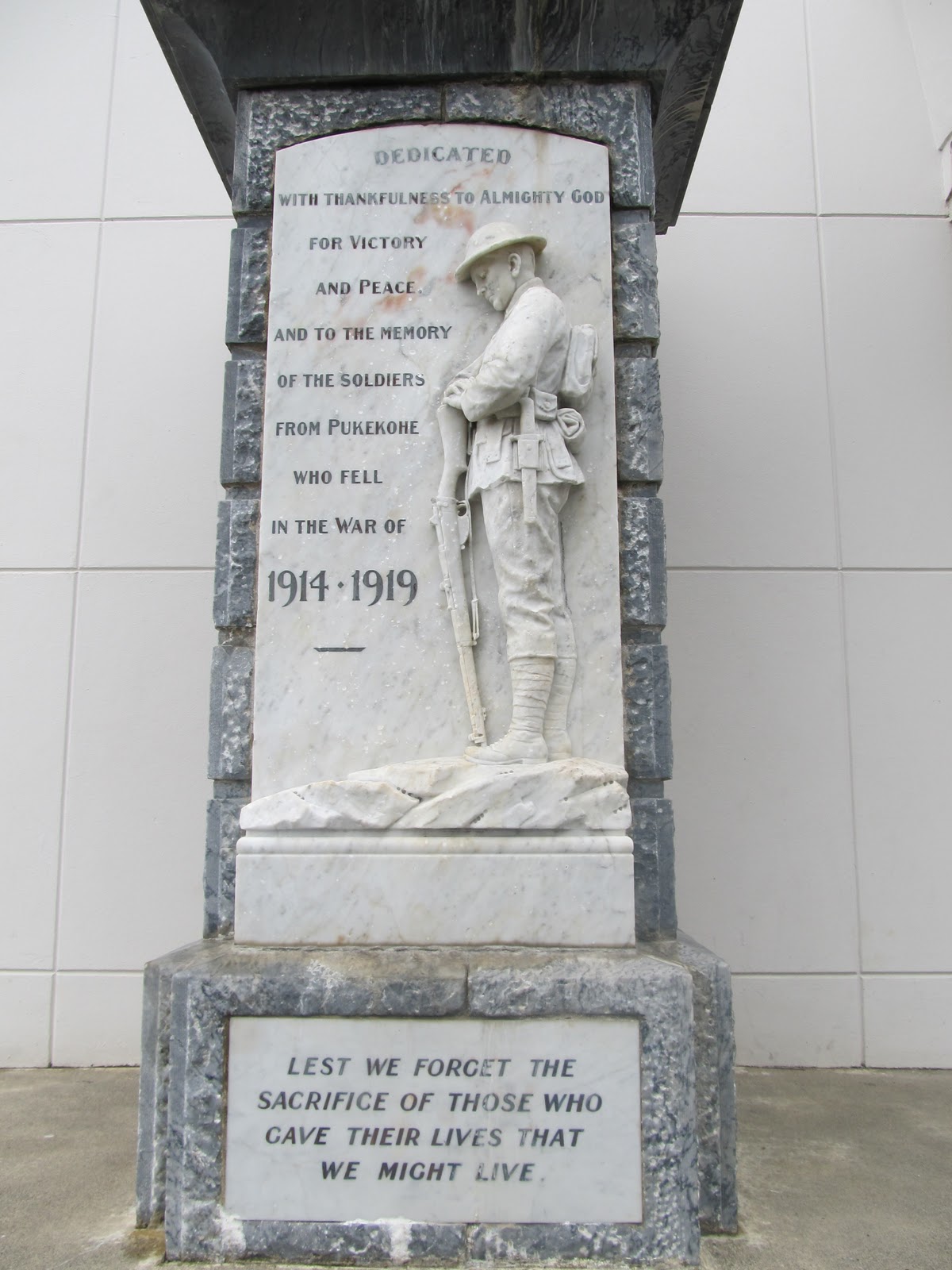 100 NZ World War One Memorials 1914-2014: March 2011