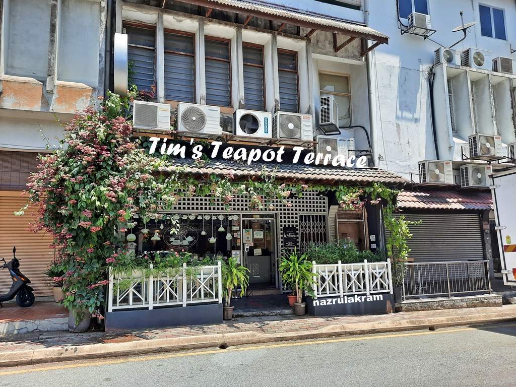 Tim's Teapot Terrace, Taman Melawati