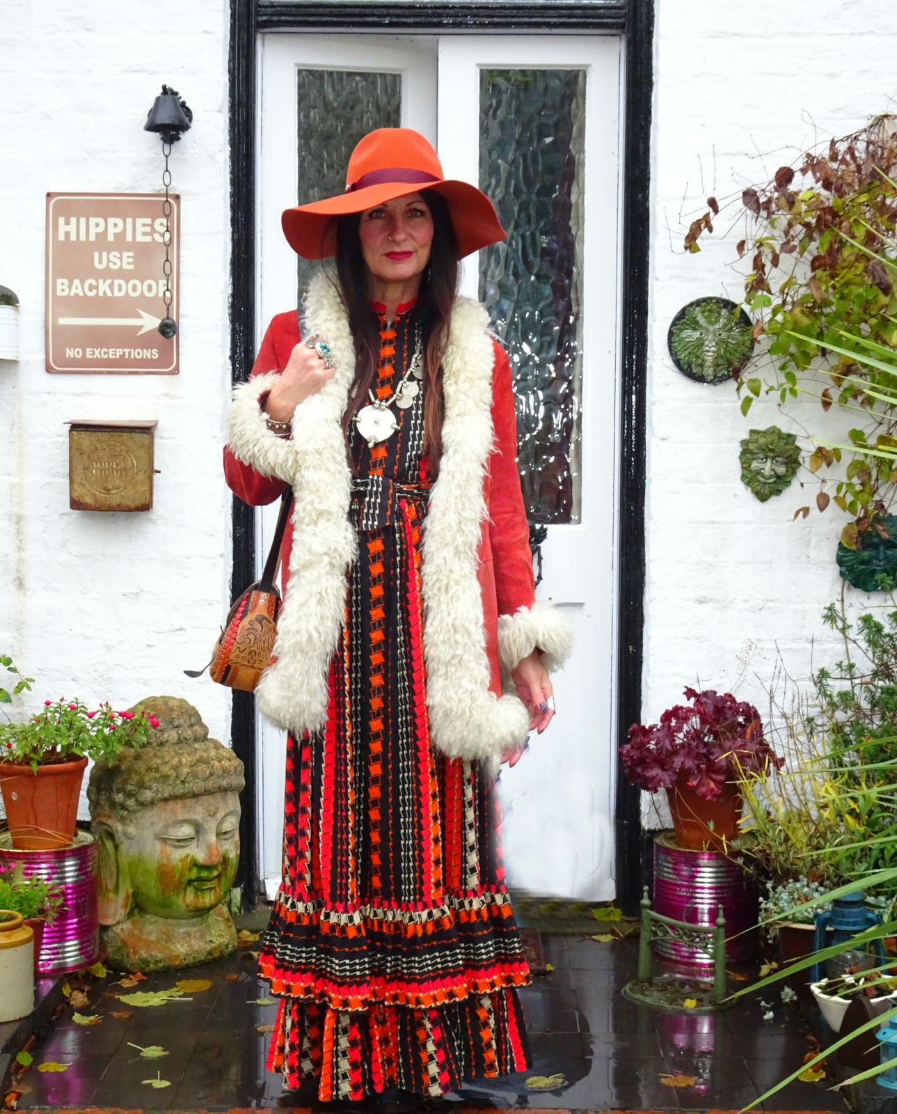 Vintage Vixen: Let's Be Frank - Cat Sitting & Other Stories