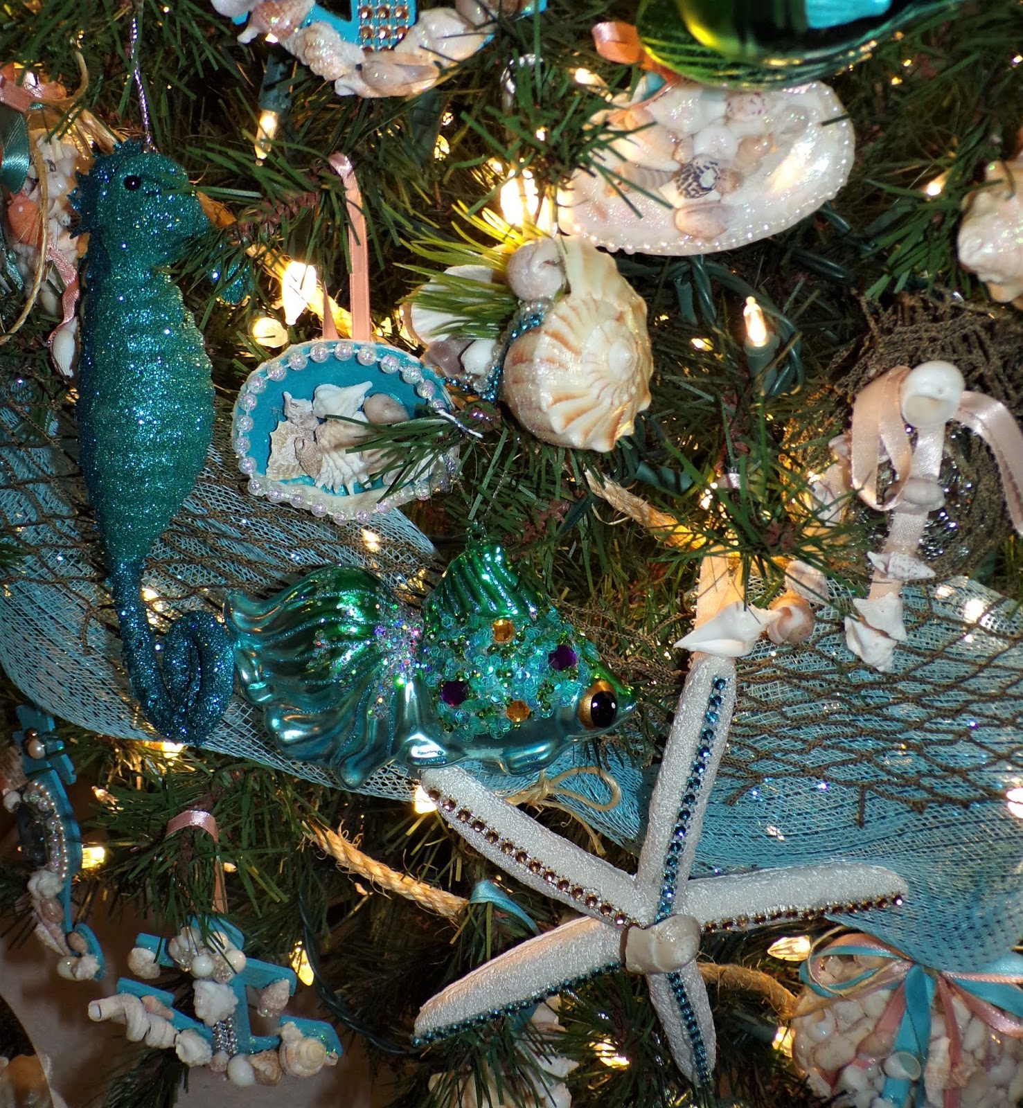 DEBBIE-DABBLE BLOG: "Under the Sea" Themed Tree, 2020