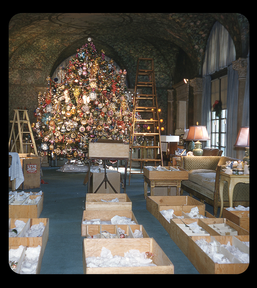 Amazing Vintage Photographs of Harold Lloyd’s Magnificent (Year-Round ...