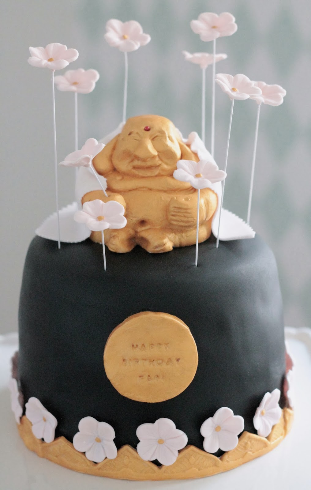 Gaston Le Gourmet: Happy Buddha Cake